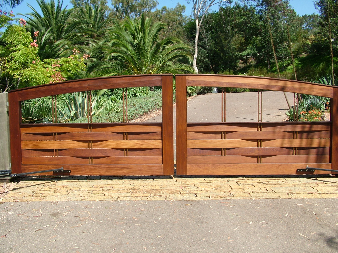 AAA GATE AND GARAGE DOOR - AAA Gate and Garage